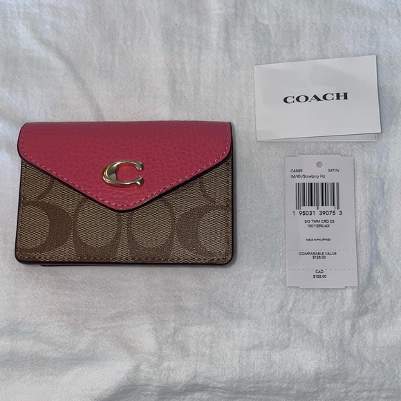 Coach | Bags | Nwt Coach Tammie Card Case Strawberry Signature Canvas ...
